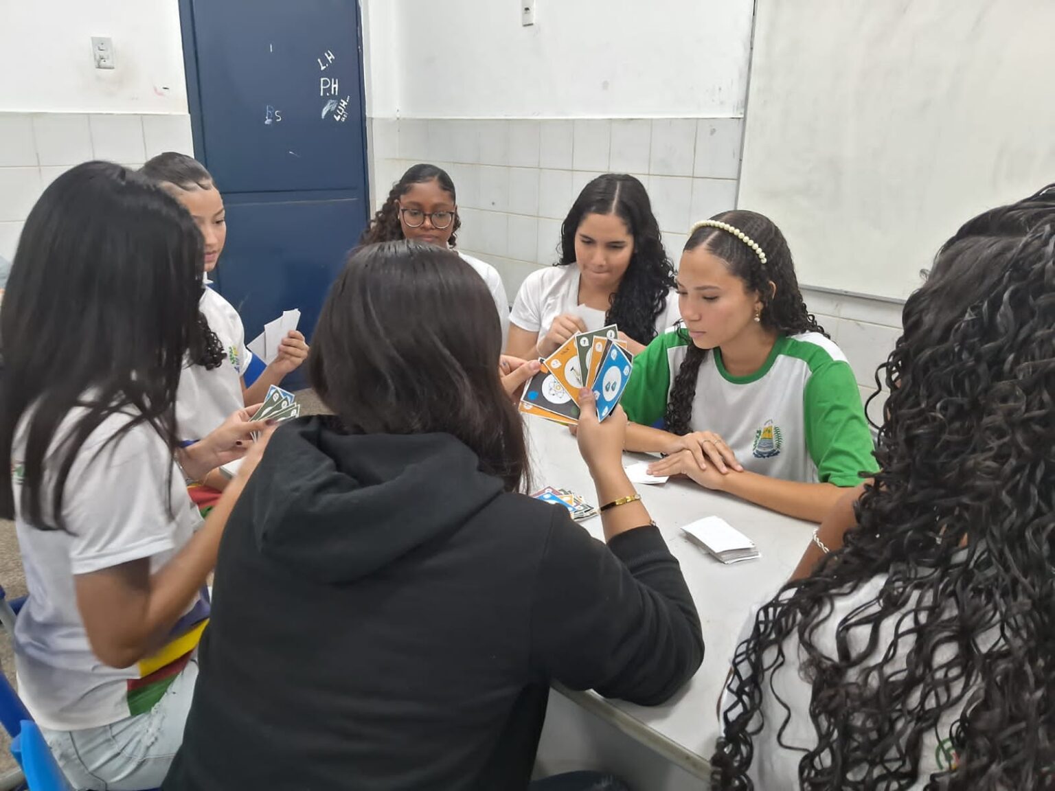 Proibição de celulares nas escolas do Piauí completa um ano; medida ...